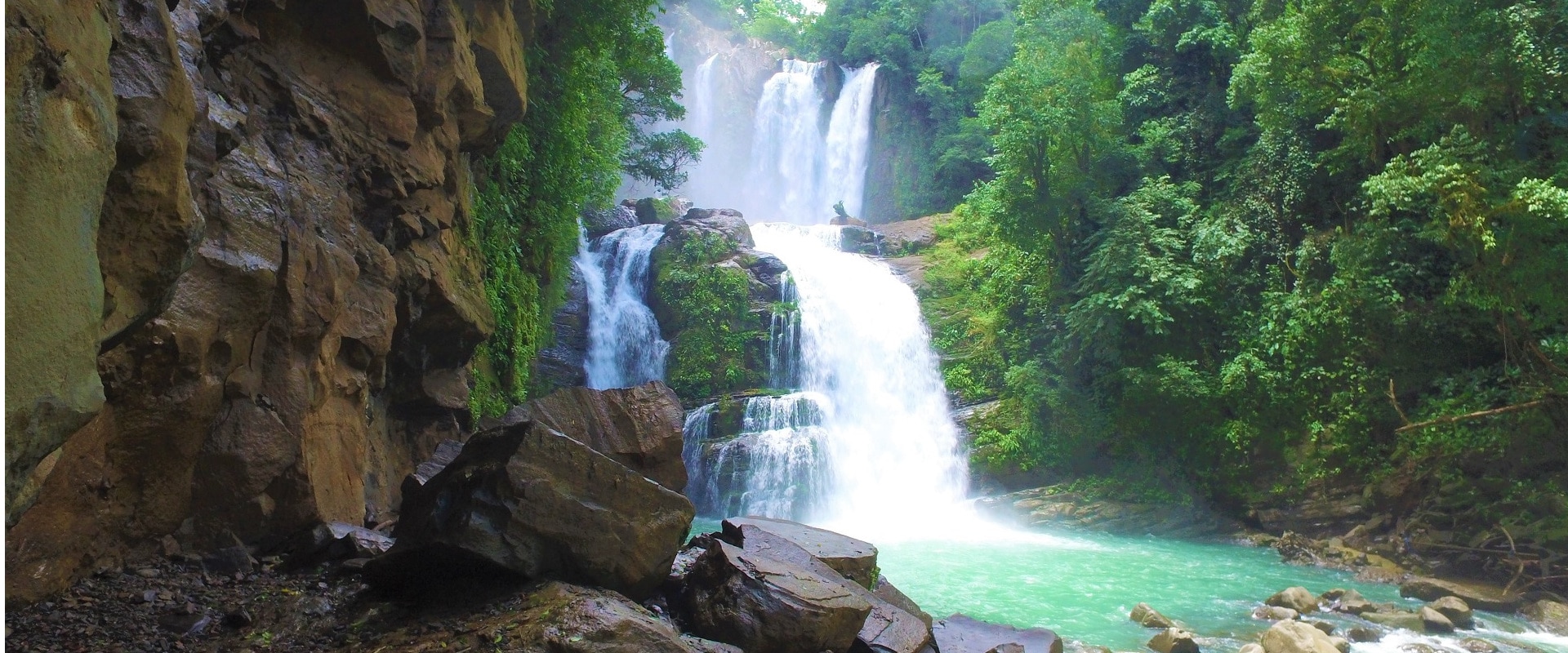 Cataratas de Nauyaca. Caminata 1 dia - Greenway Nature Tours